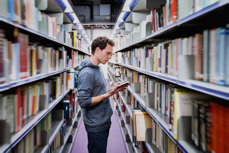 Epígrafe ABNT: Aprenda a escolher uma frase para o TCC - 2025